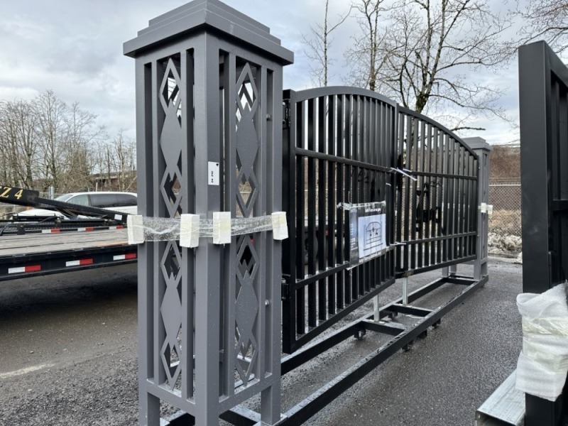 Hanbase 20' Farm Iron Gate | J. Stout Auction