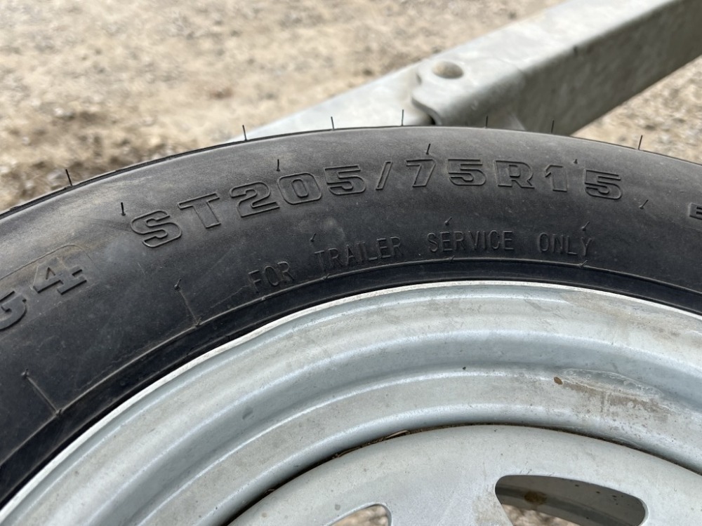 1990 Midwest Shorelander T/A Boat Trailer | J. Stout Auction