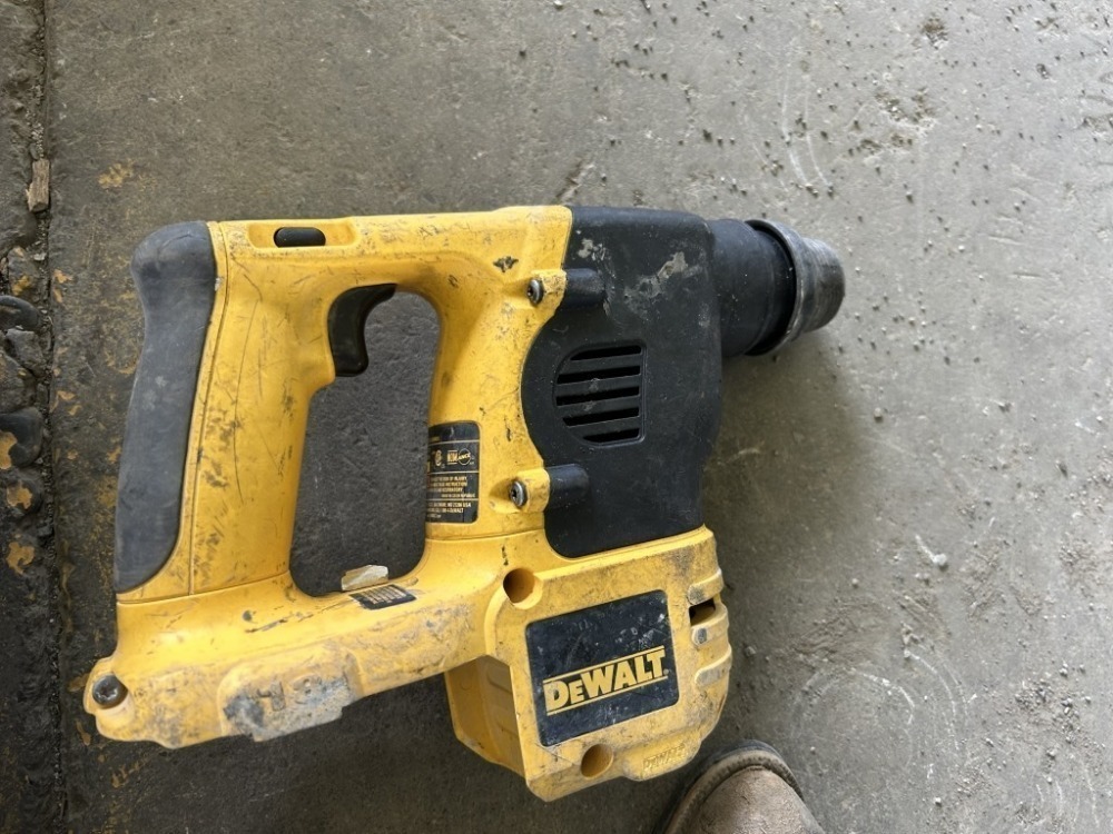 DeWalt 18V Power Tools | J. Stout Auction
