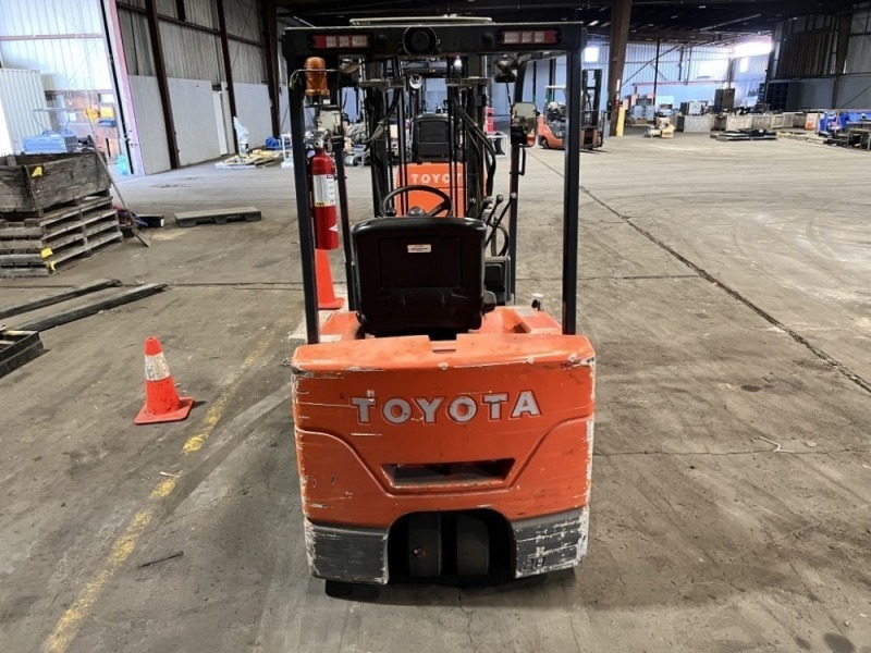 2010 Toyota 7FBEU20 Forklift | J. Stout Auction