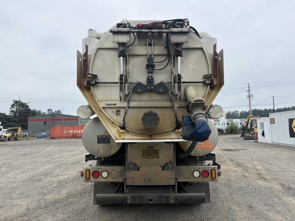 2015 Kenworth T800 -Vactor 2100 Vacuum Truck | J. Stout Auction
