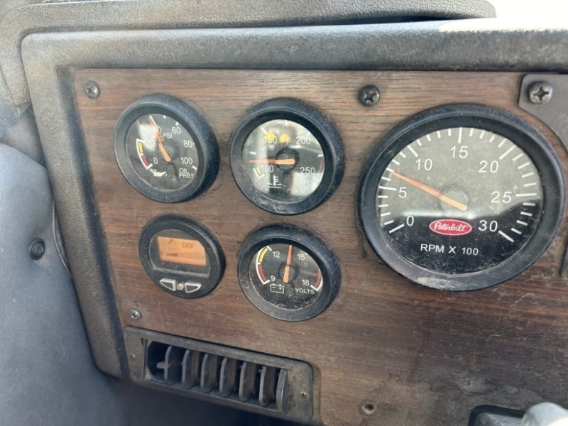 2013 Peterbilt 320 T/A Garbage Truck | J. Stout Auction