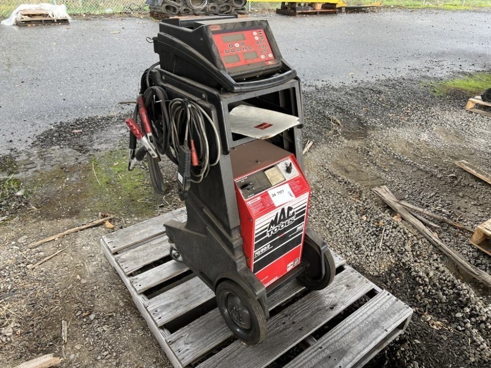 Mac Tools BCH7109A Battery Charger | J. Stout Auction