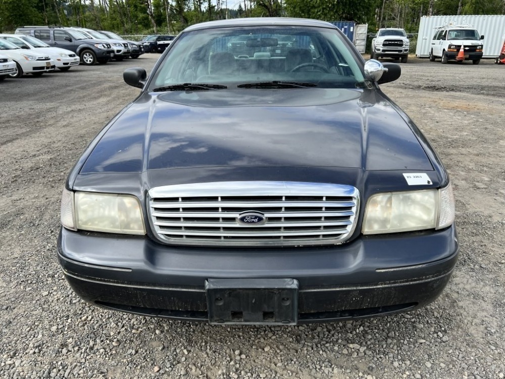 2004 Ford Crown Victoria Sedan | J. Stout Auction