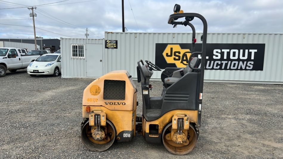 2007 Volvo DD16 Tandem Vibratory Roller | J. Stout Auction