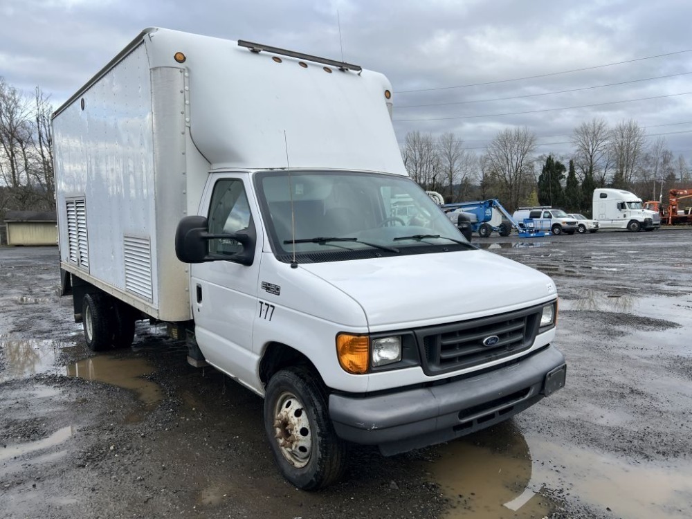2005 Ford E450 Box Truck | J. Stout Auction