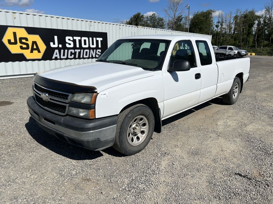 2007 Chevrolet Silverado Extra Cab Pickup | J. Stout Auction