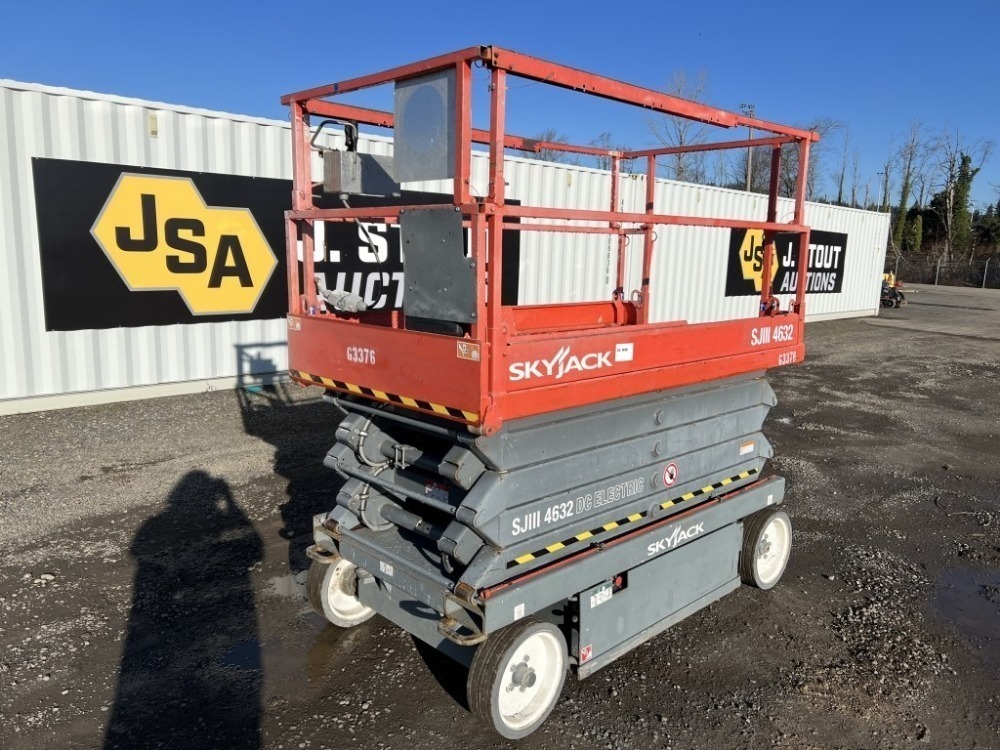 Skyjack SJIII 4632 Scissor Lift | J. Stout Auction