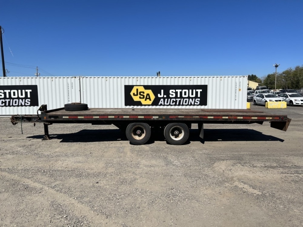 1992 Towmaster T-40 T/A Equipment Trailer | J. Stout Auction