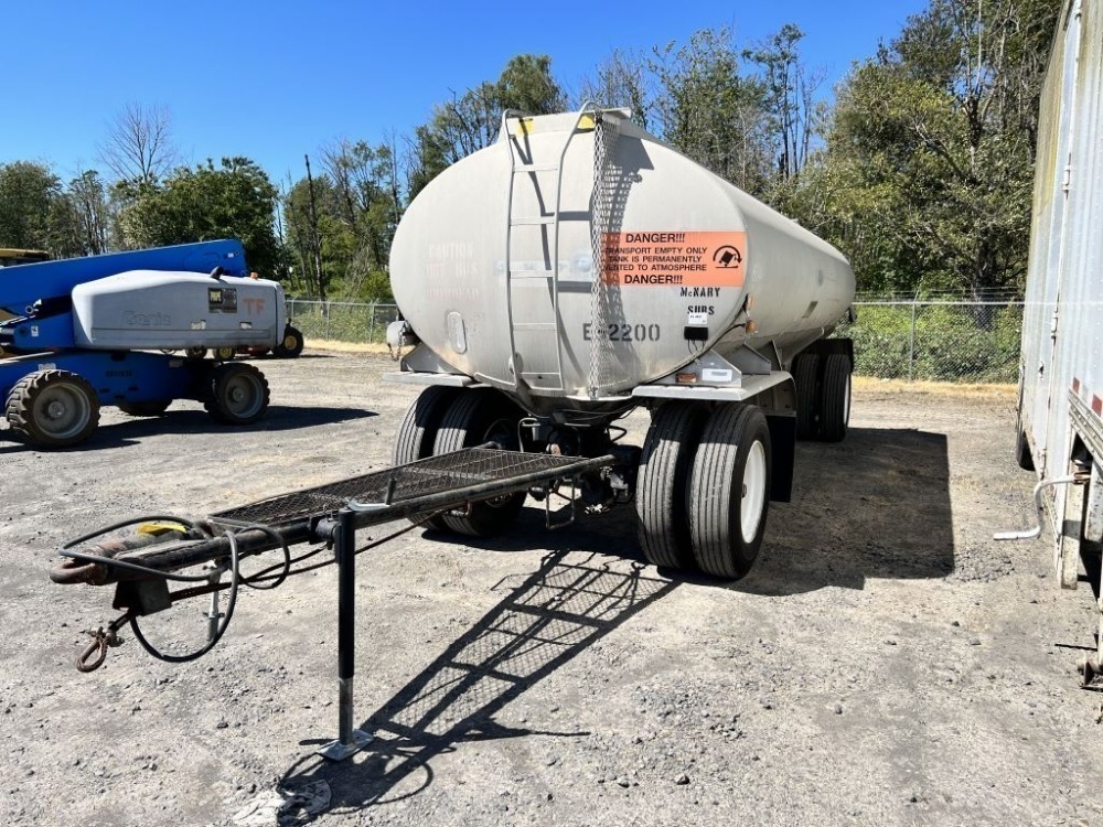 1968 Clough T/A Tanker Pup Trailer | J. Stout Auction