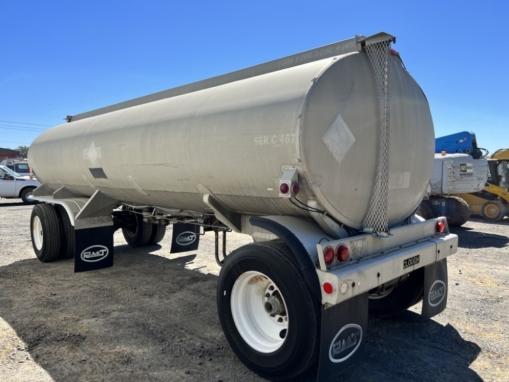 1968 Clough T/A Tanker Pup Trailer | J. Stout Auction