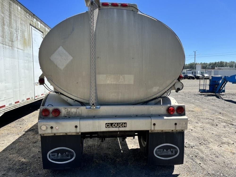 1968 Clough T/A Tanker Pup Trailer | J. Stout Auction