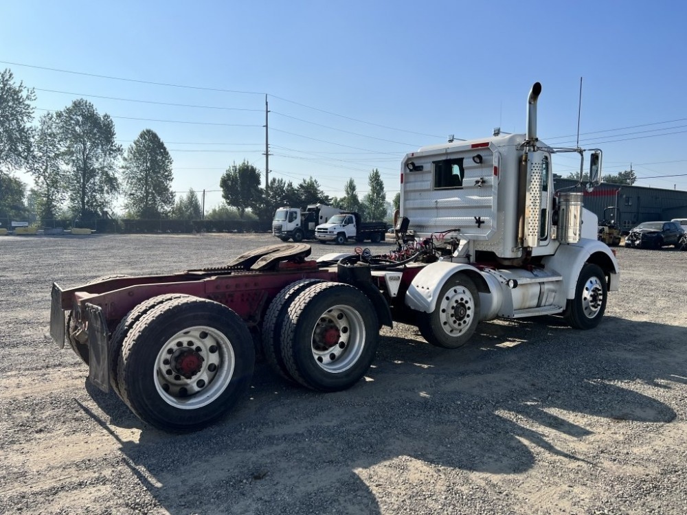 2007 Peterbilt 379K Tri-Axle Truck Tractor | J. Stout Auction