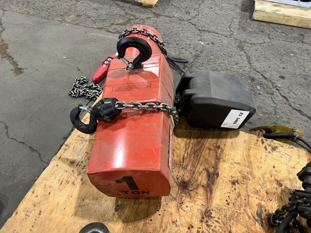 Dayton 1 Ton Chain Hoist | J. Stout Auction