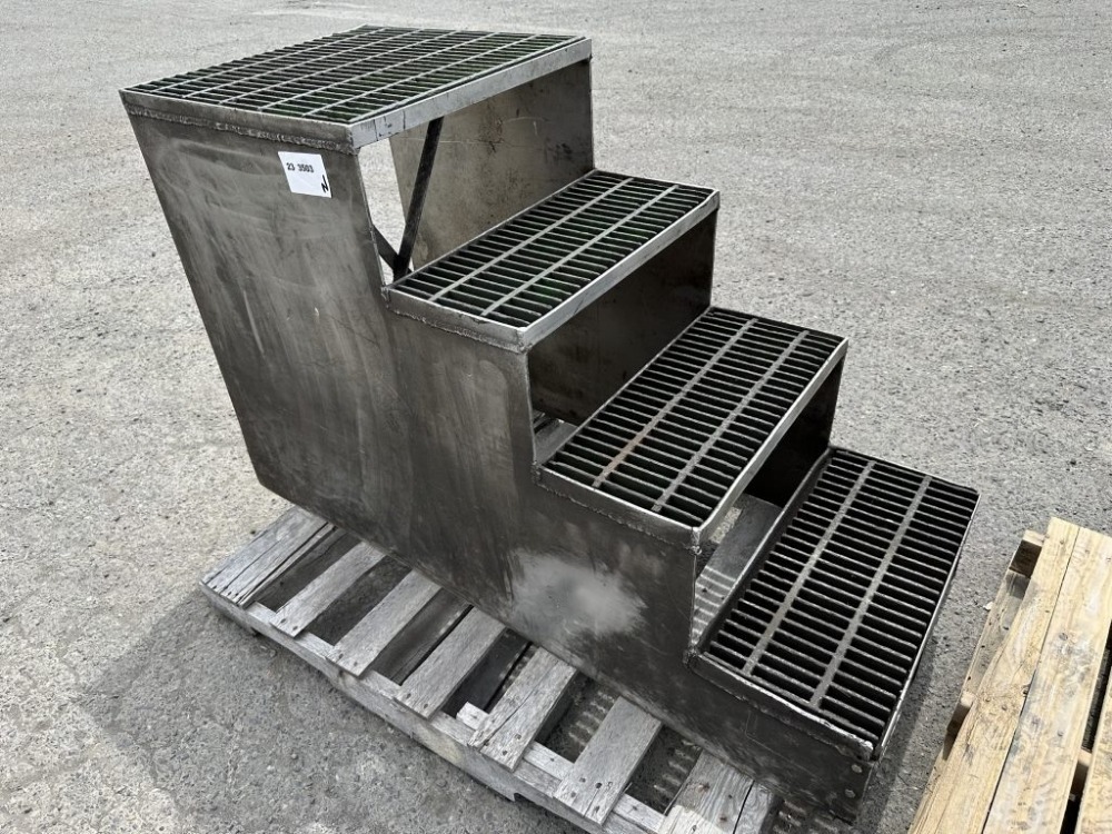 Metal Steps | J. Stout Auction