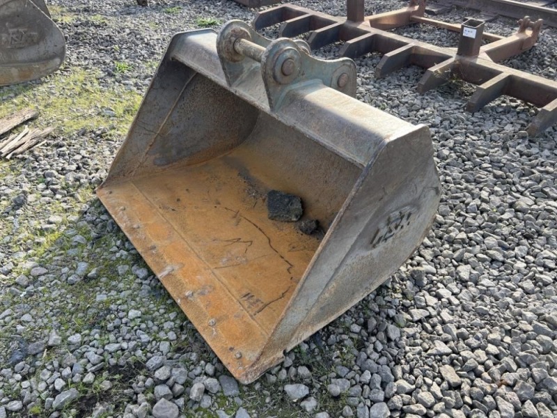PSM 46 Muck Bucket | J. Stout Auction