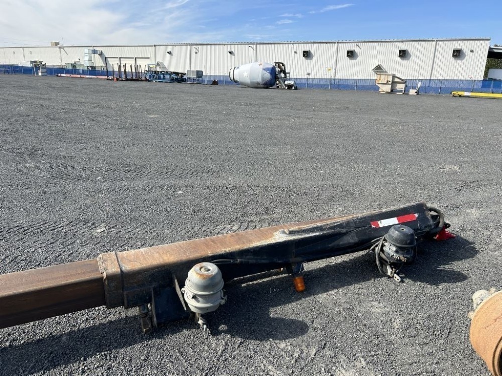 Reach for Pup Trailer | J. Stout Auction