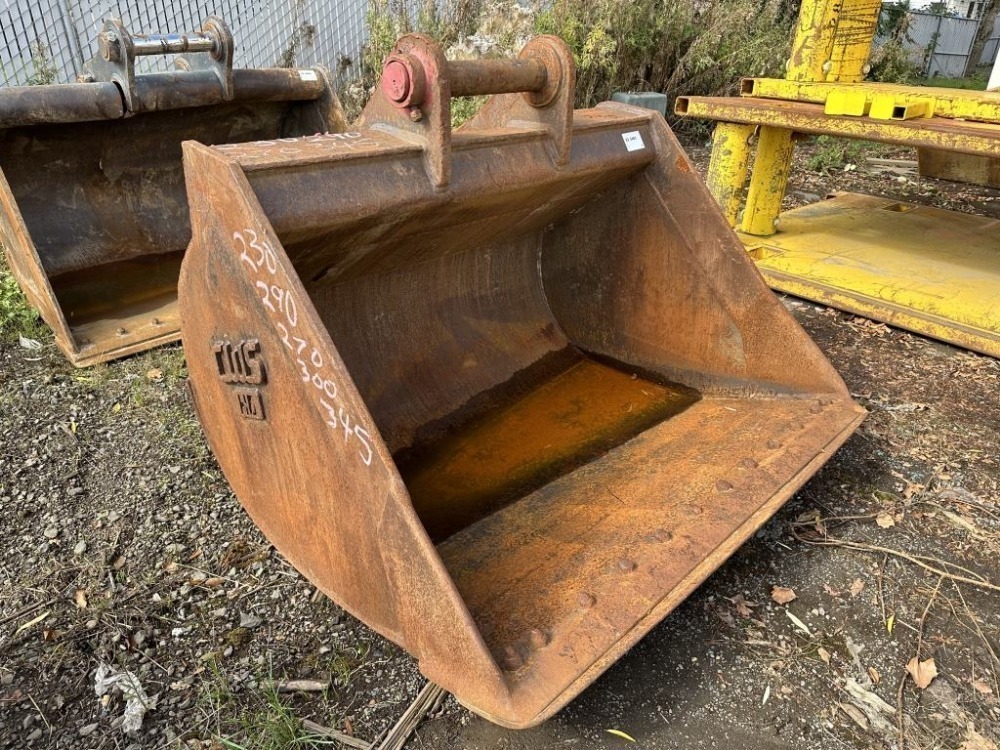 CWS 66 Muck Bucket | J. Stout Auction