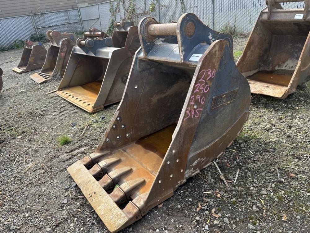 Brandt 36 Dig Bucket w/Cutting Edge | J. Stout Auction