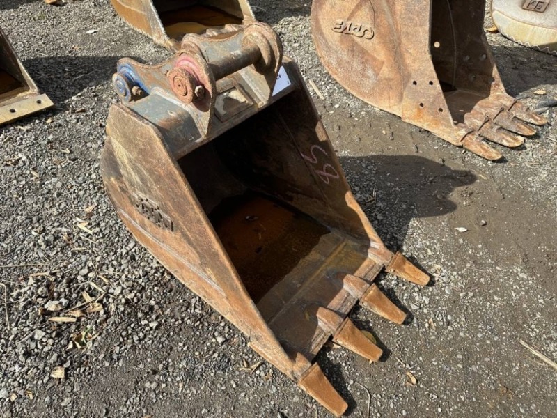PSM II 24 Dig Bucket | J. Stout Auction