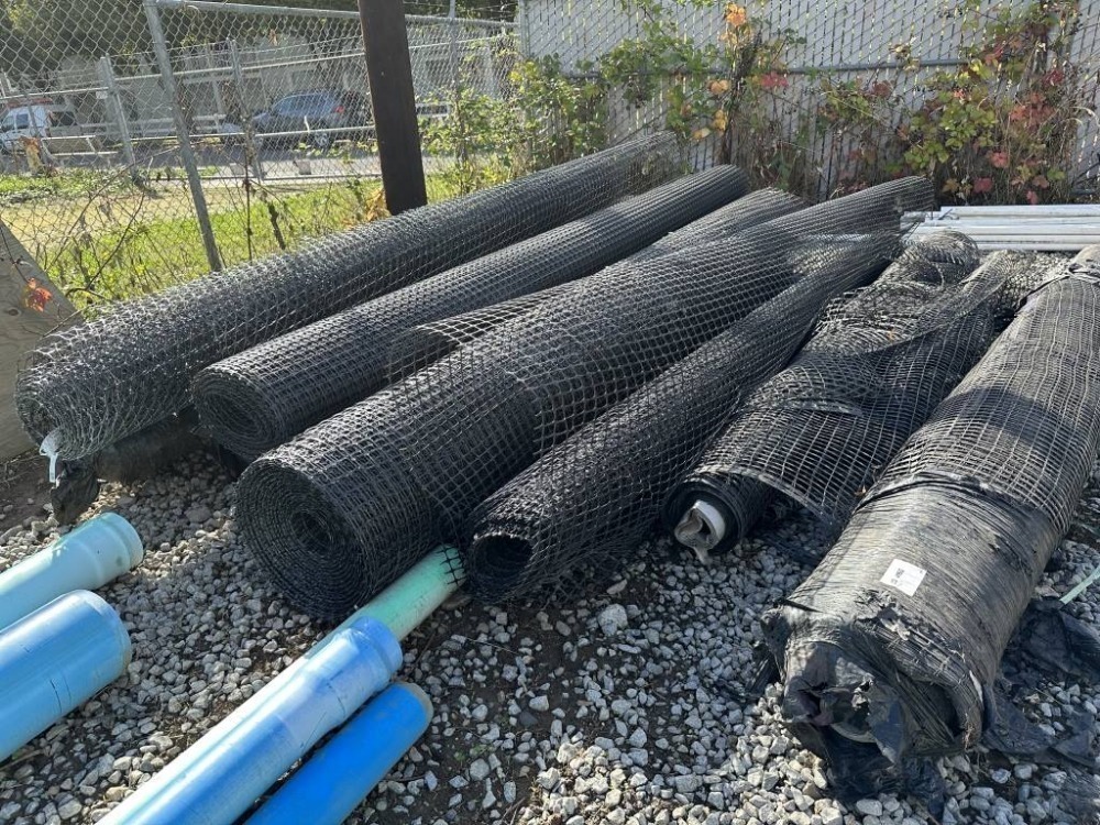 Vinyl Site Fencing | J. Stout Auction