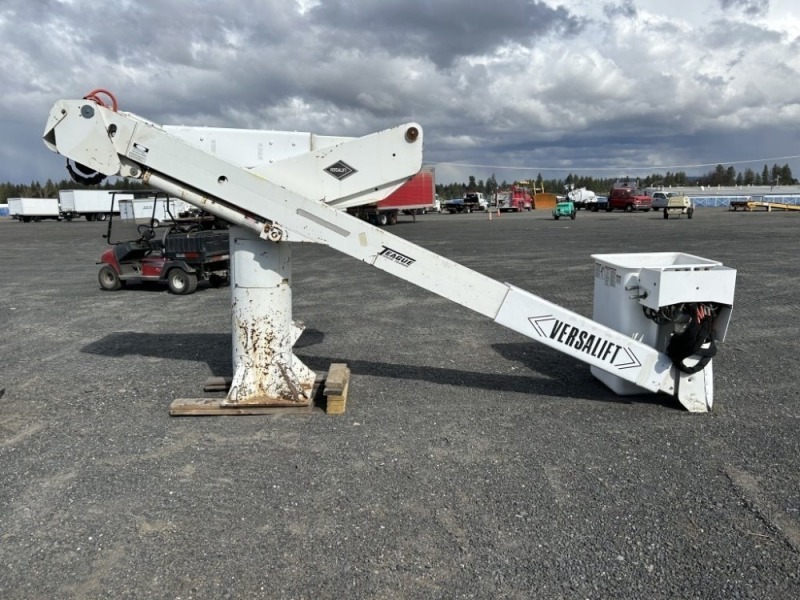 1993 Versalift VST4000I Bucket Lift | J. Stout Auction