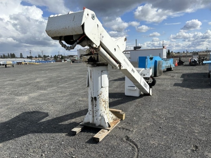 1993 Versalift VST4000I Bucket Lift | J. Stout Auction