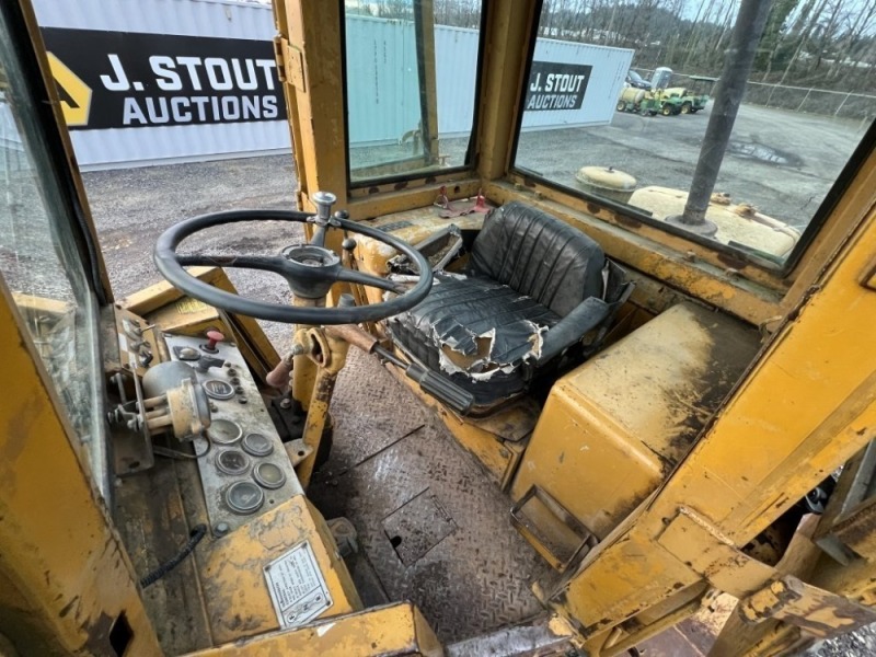 1971 Caterpillar 920 Wheel Loader | J. Stout Auction